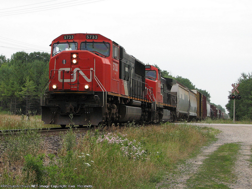 CN 5733 at Mile 83.4 Galt Sub